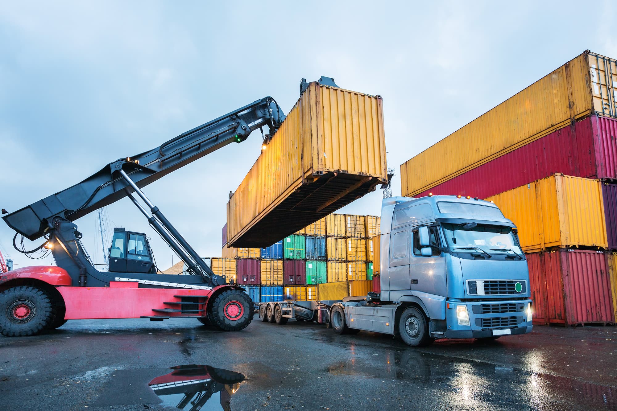 Comprehensive Guide to Heavy Container Drayage: Regulations, Safety ...