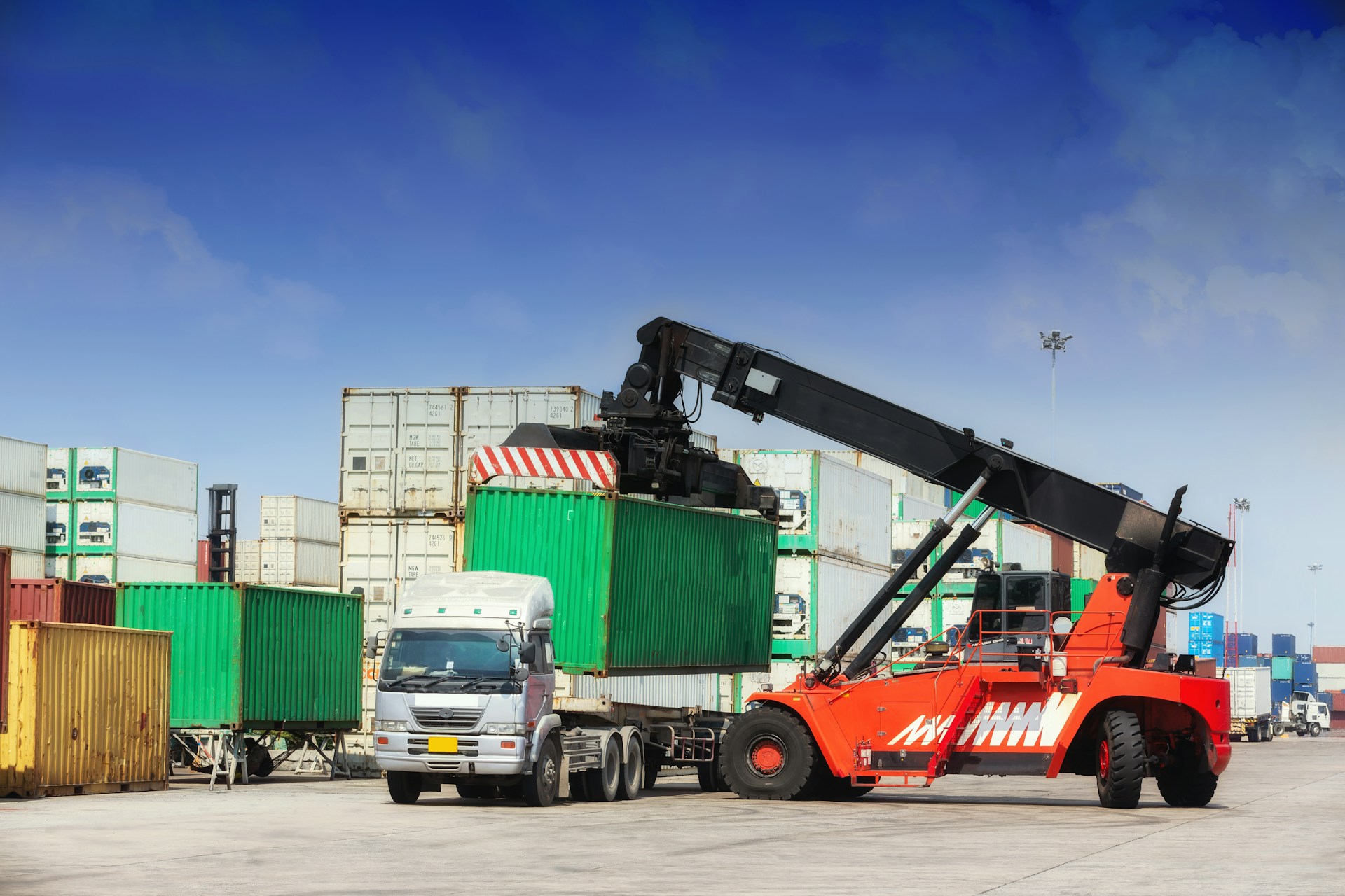 YK Freight's Sustainable Practices: Leading Eco-Friendly Container Drayage